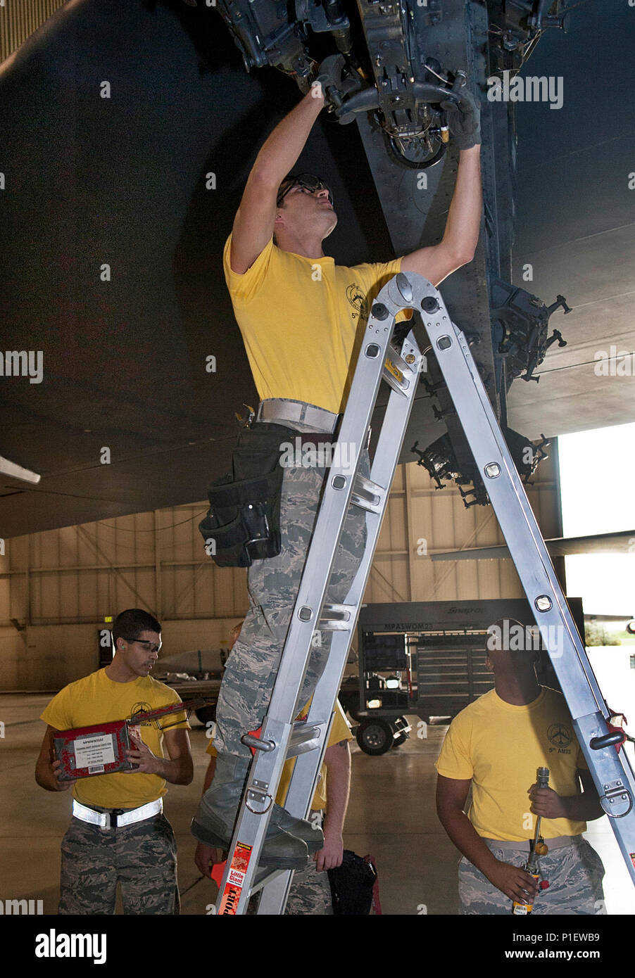Bomb load competition hi-res stock photography and images - Alamy