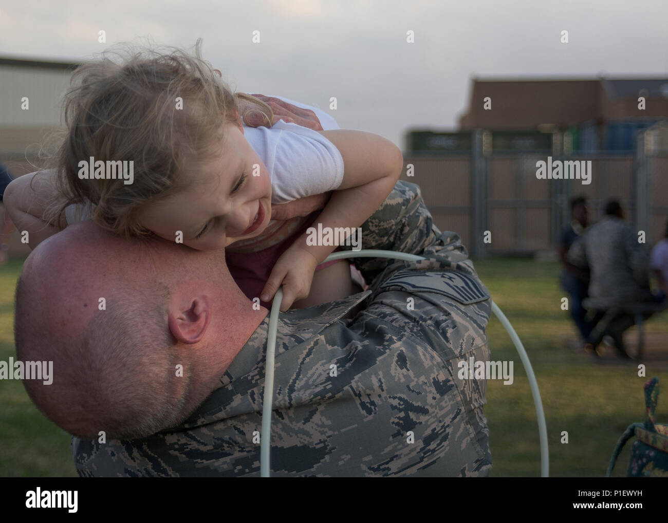 Air Force Master Sgt. Michael Rigsby assigned to the 137th Special ...