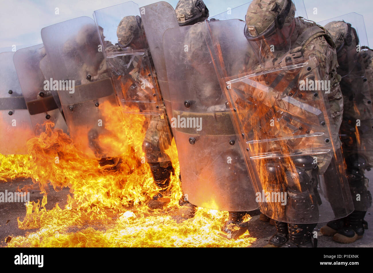 Soldiers assigned to 1st Squadron, 33rd Cavalry, 101st Airborne ...