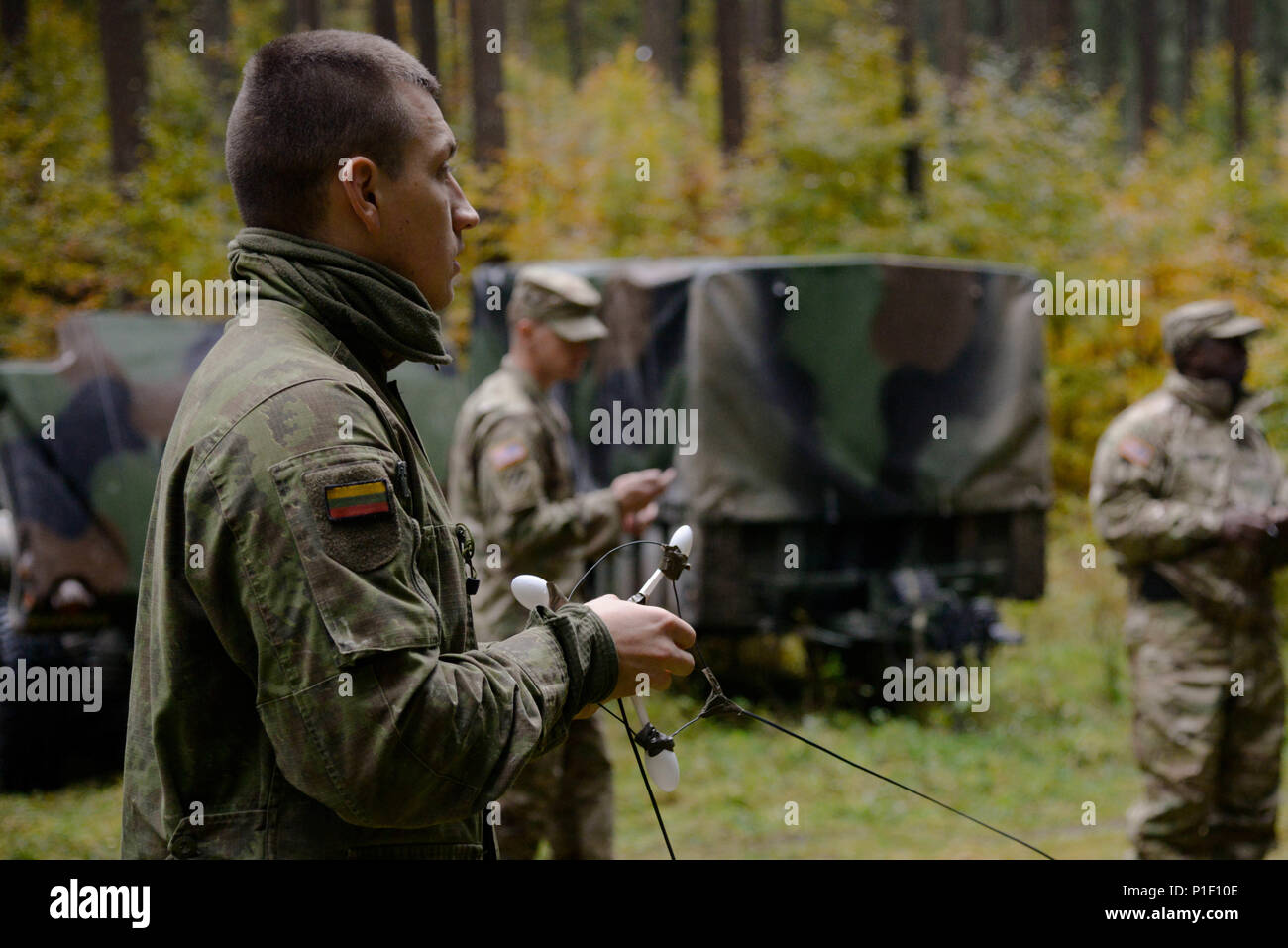 Field expedient antenna hi-res stock photography and images - Alamy