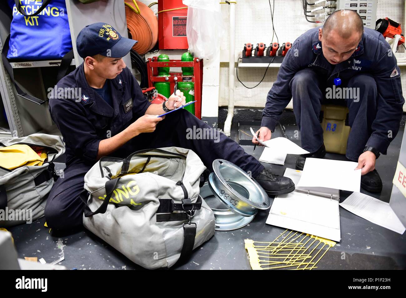 161021-N-FP878-019 MEDITERRANEAN SEA (Oct. 21, 2016) Petty Officer 2nd ...