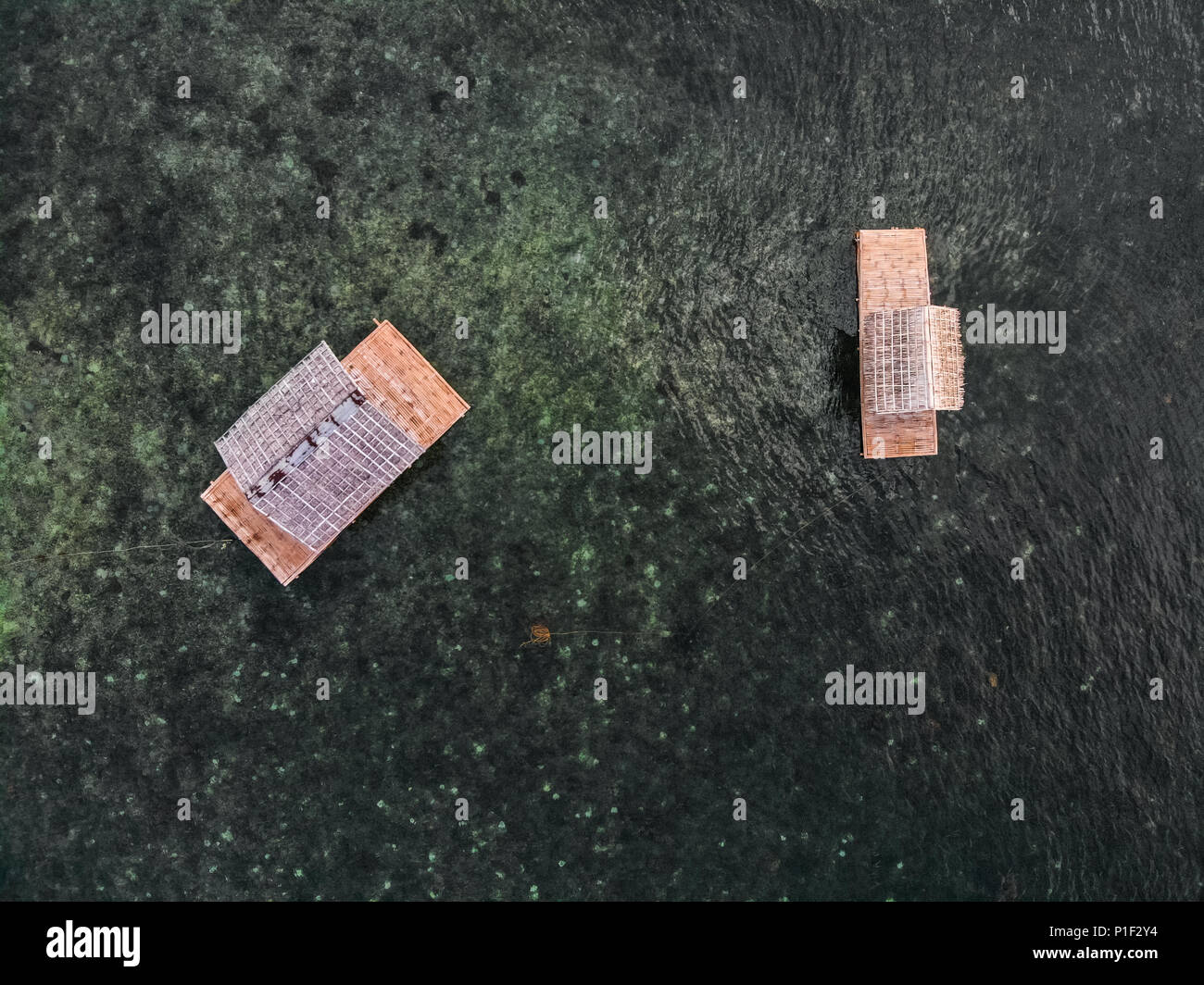 Floating huts hi-res stock photography and images - Alamy