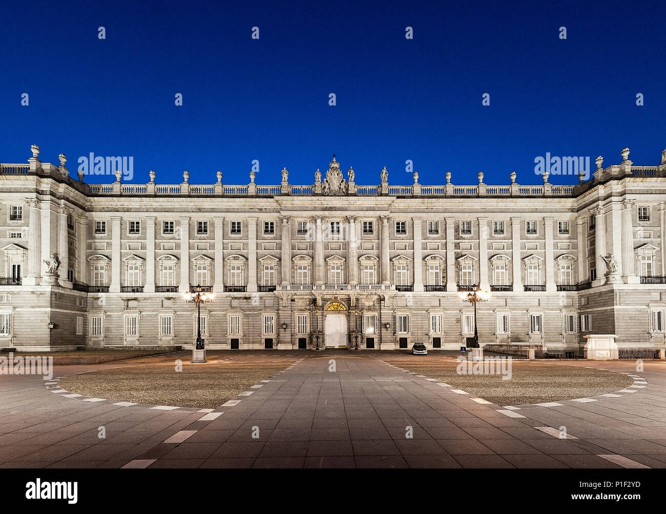 Historic palace architecture hi-res stock photography and images - Alamy