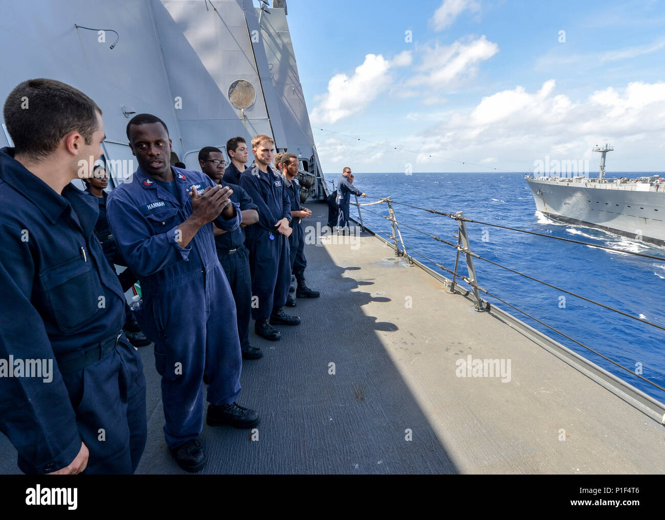161024-N-LR795-133 PACIFIC OCEAN (Oct. 24, 2016) Petty Officer 1st ...