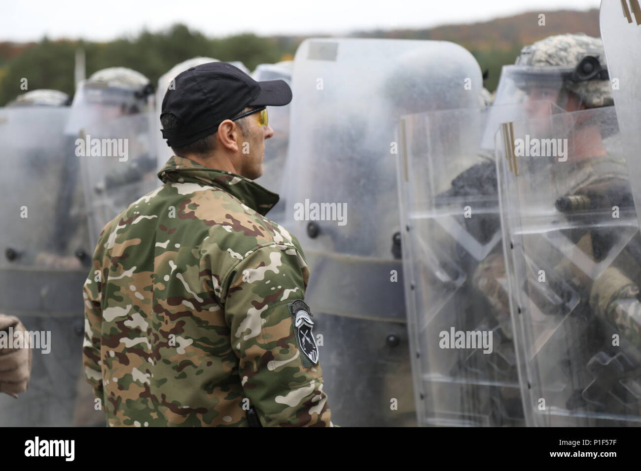 A Slovenian soldier instructs U.S. Soldiers of Apache Troop, 1st ...