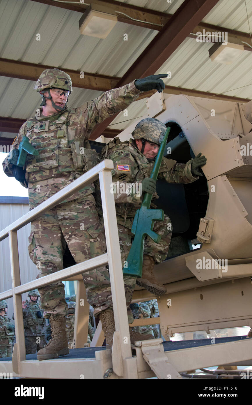 U.S. Army Reserve Soldiers of the 316th Sustainment Command ...