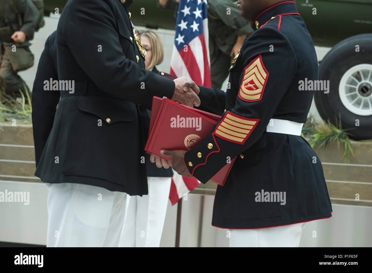 Gunnery sgt johnson marine officer hi-res stock photography and images ...