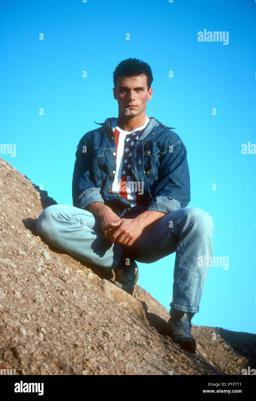 MOJAVE, CA - OCTOBER 5: (EXCLUSIVE) Actor/model Peter Simec poses ...