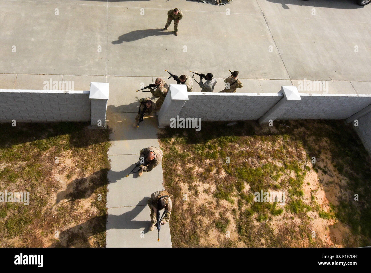 Air Commandos from the 1st Special Operations Mission Support Group ...