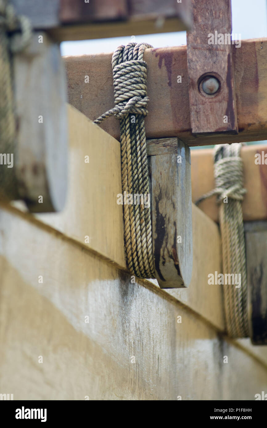 Rope work bindings on Polynesian canoe at Aitutaki Stock Photo - Alamy