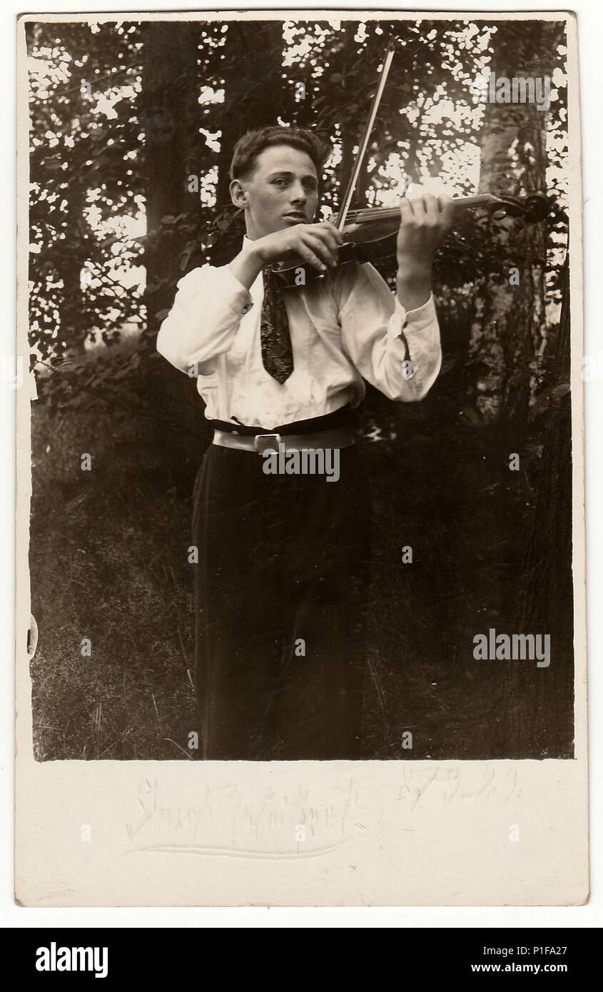 1920s Musician High Resolution Stock Photography and Images - Alamy