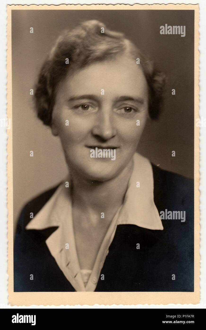 1940s Woman Portrait High Resolution Stock Photography and Images - Alamy