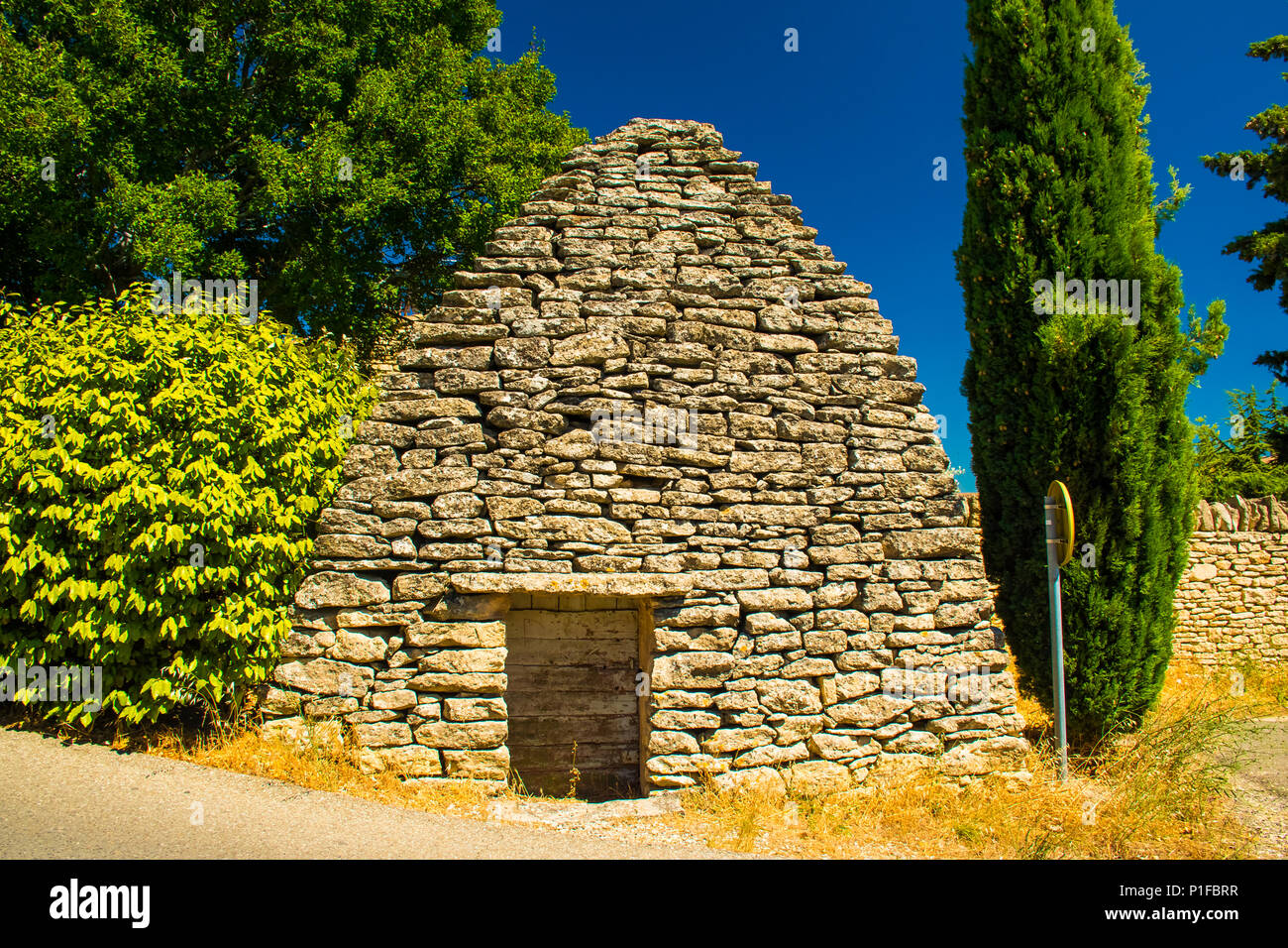 Medieval historic cellar village hi-res stock photography and images ...