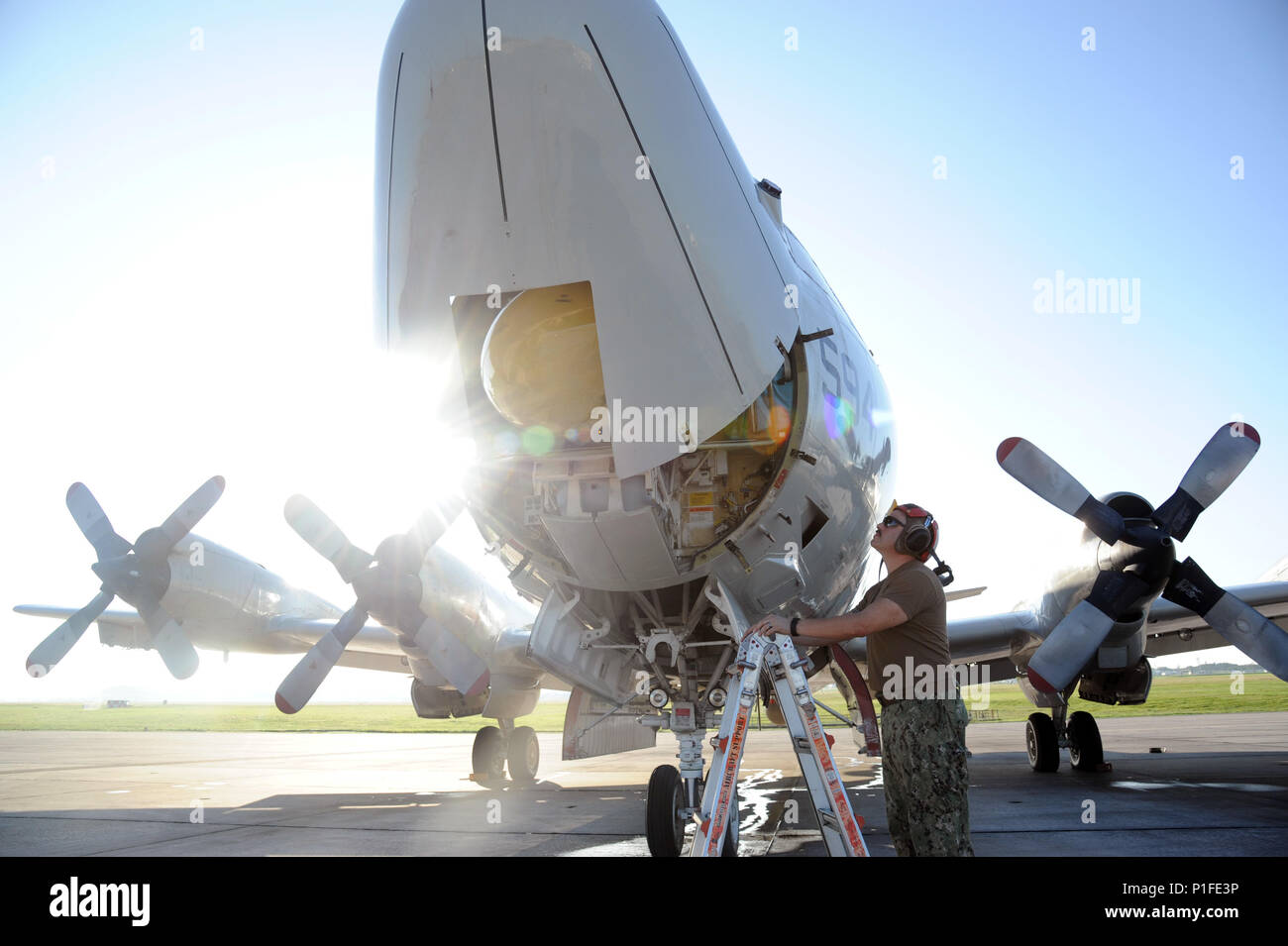 Aps 137 hi-res stock photography and images - Alamy