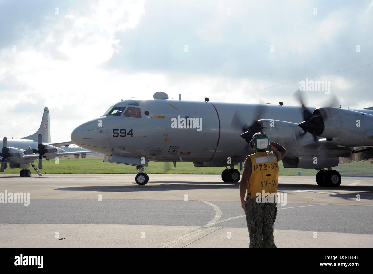 161027-N-NB694-158 OKINAWA, Japan (October 27, 2016) Petty Officer 3rd ...
