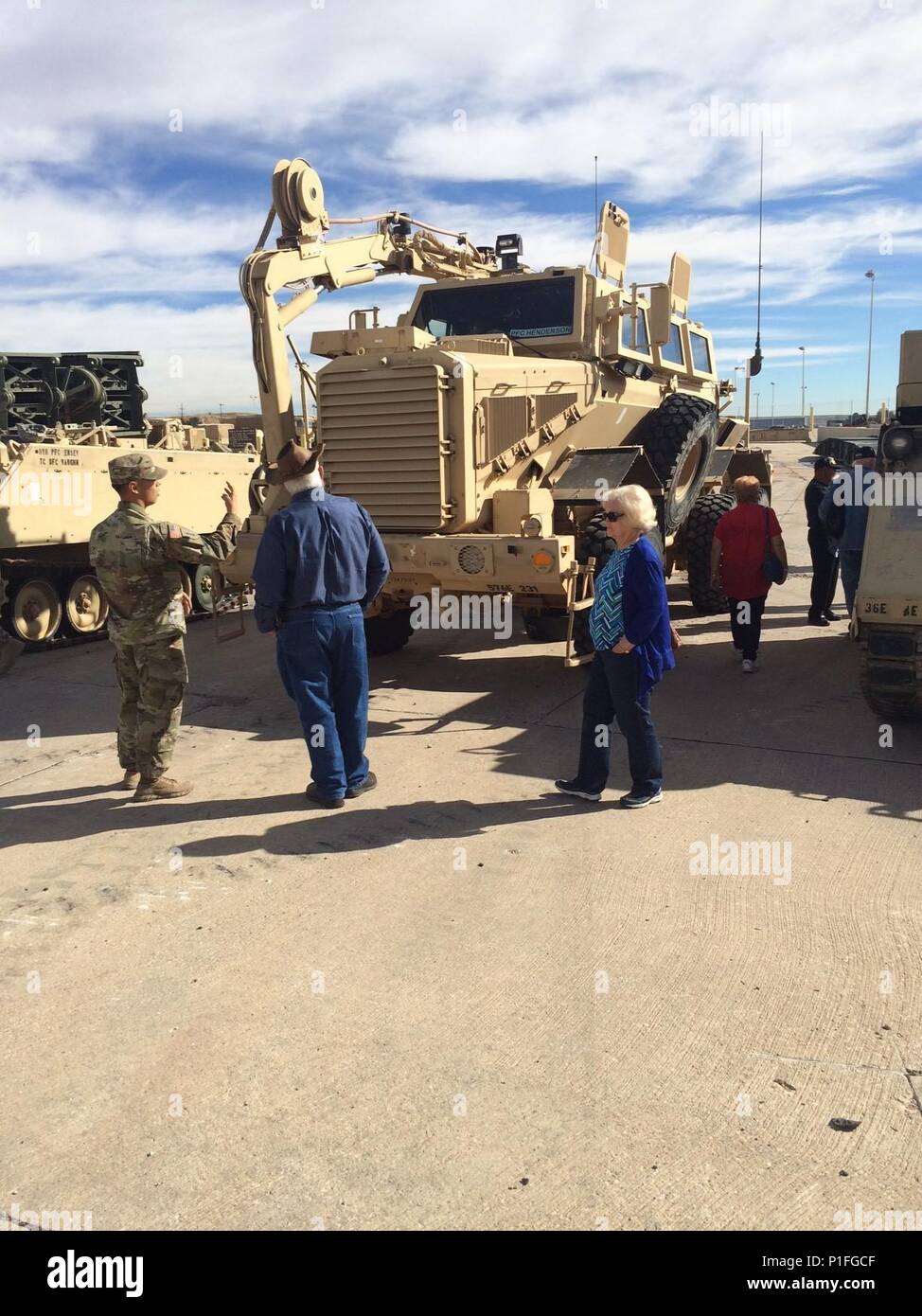 SGT Thomas shows Vietnam Engineer Veterans the vehicles that Army ...