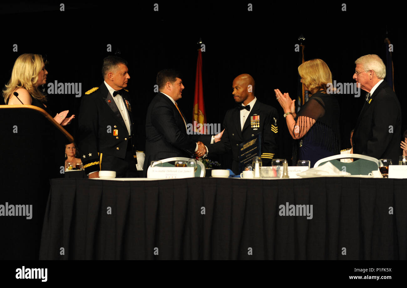 U S Navy Petty Officer 1st Class Adrianyon Riley Sr Naval