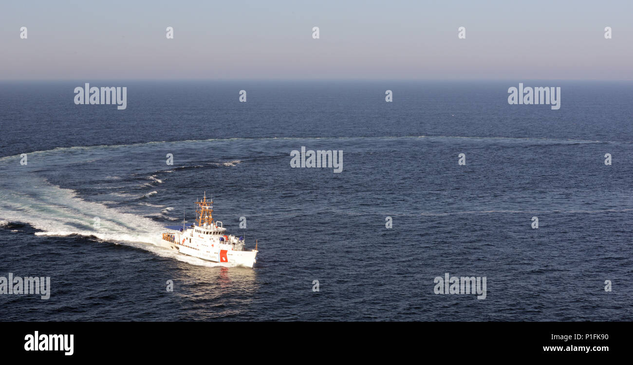 The Coast Guard Cutter Rollin Fritch underway in the Atlantic Ocean ...