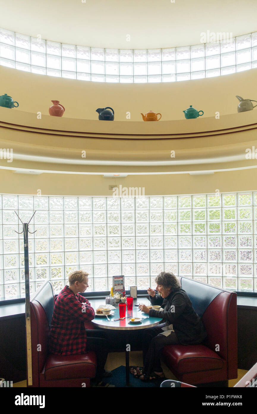 Diner interior counter booths hi-res stock photography and images - Alamy