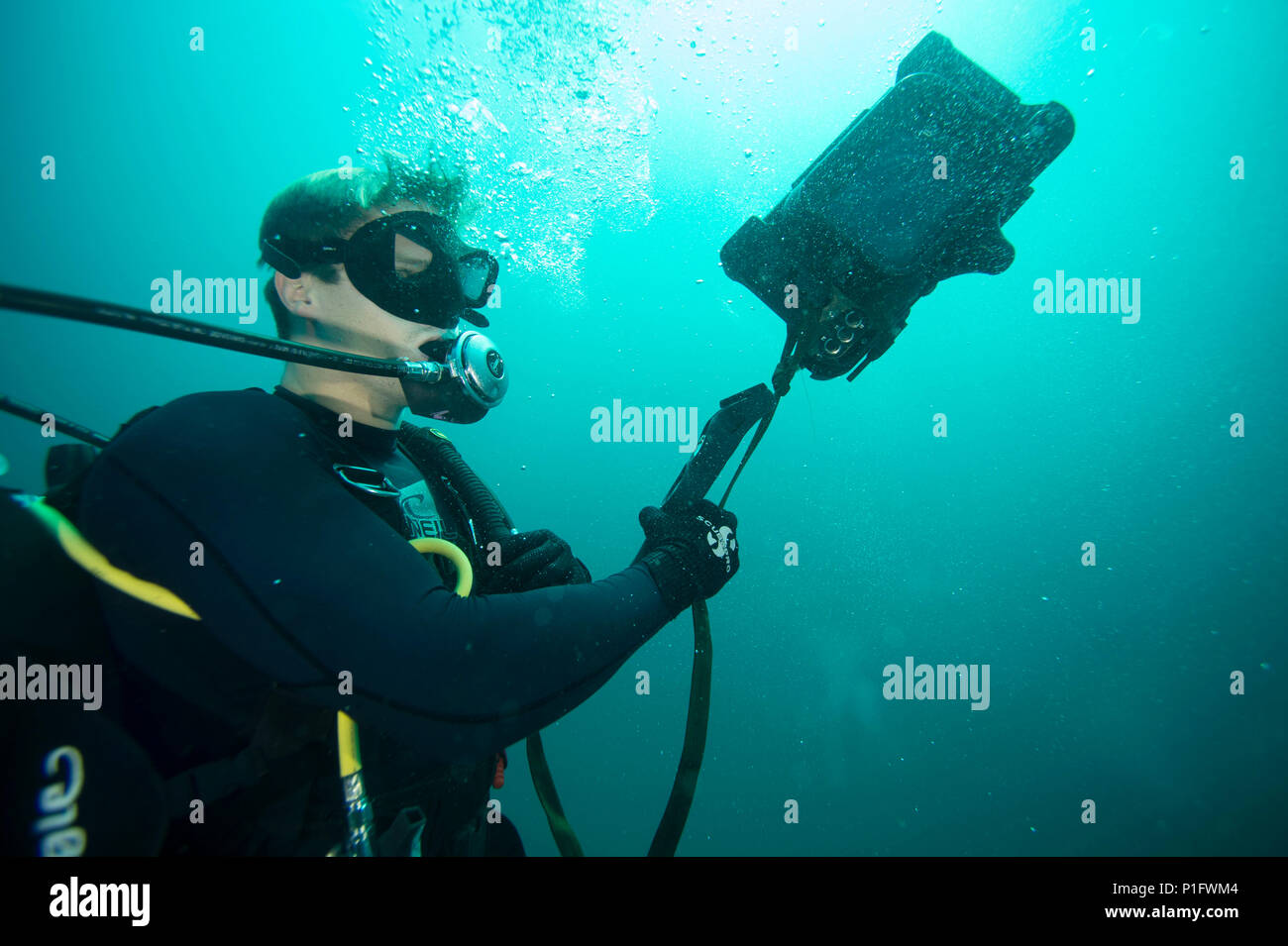 Royal navy mine disposal system hi-res stock photography and images - Alamy