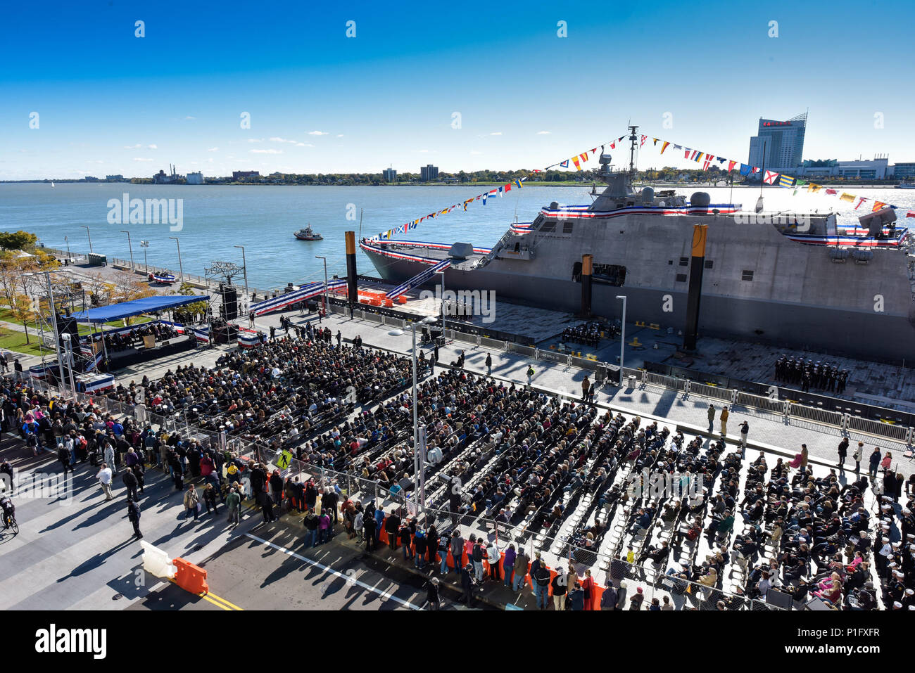 The Navy's newest Freedom-variant littoral combat ship, USS Detroit ...