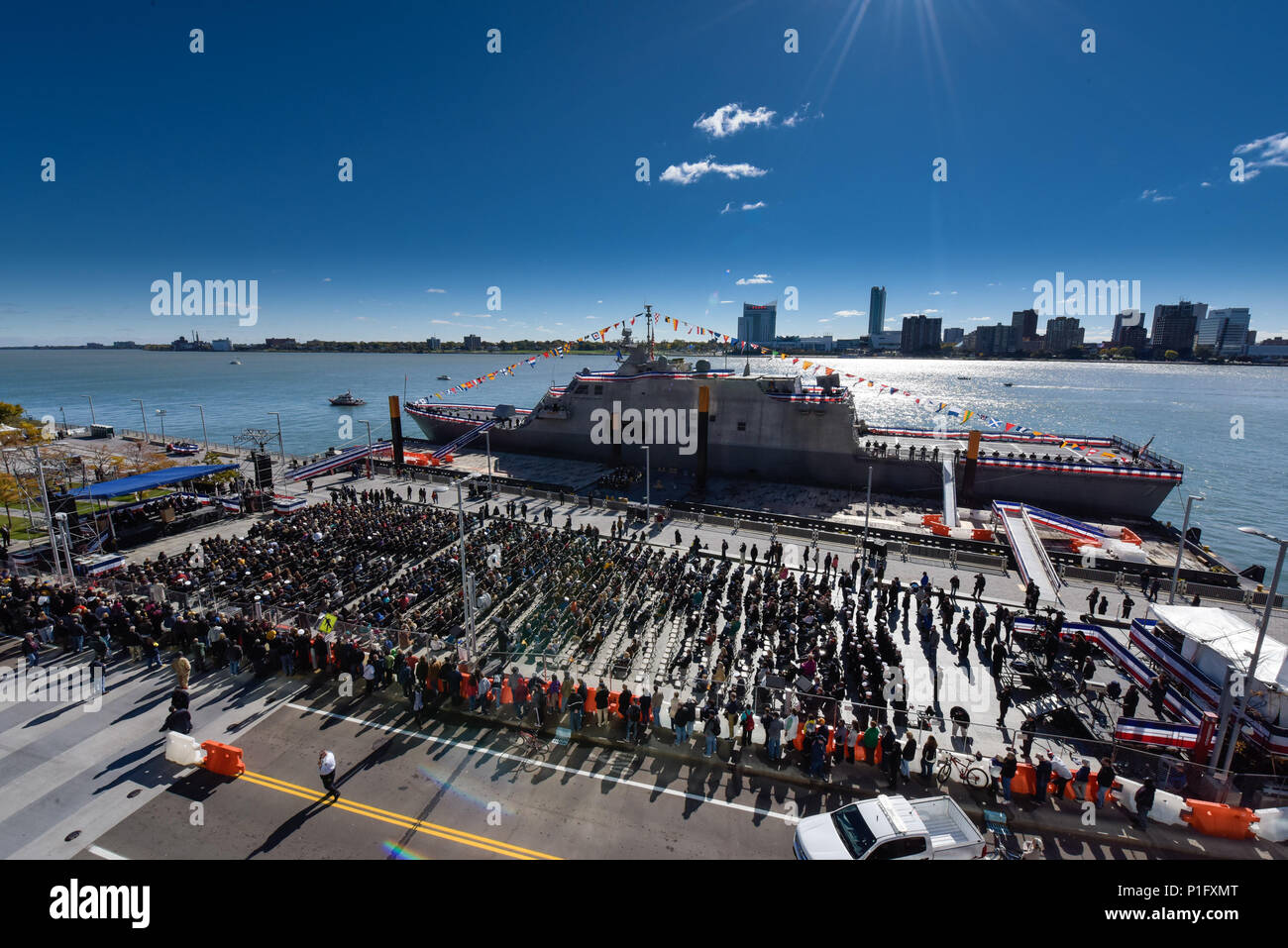 The Navy's newest Freedom-variant littoral combat ship, USS Detroit ...
