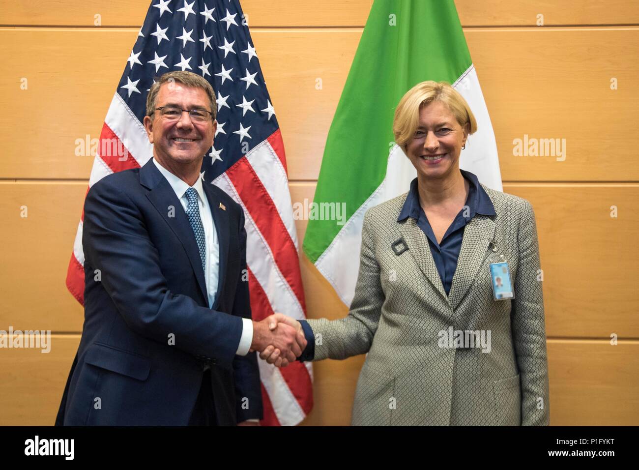 Italian minister of defense roberta pinotti hi-res stock photography ...