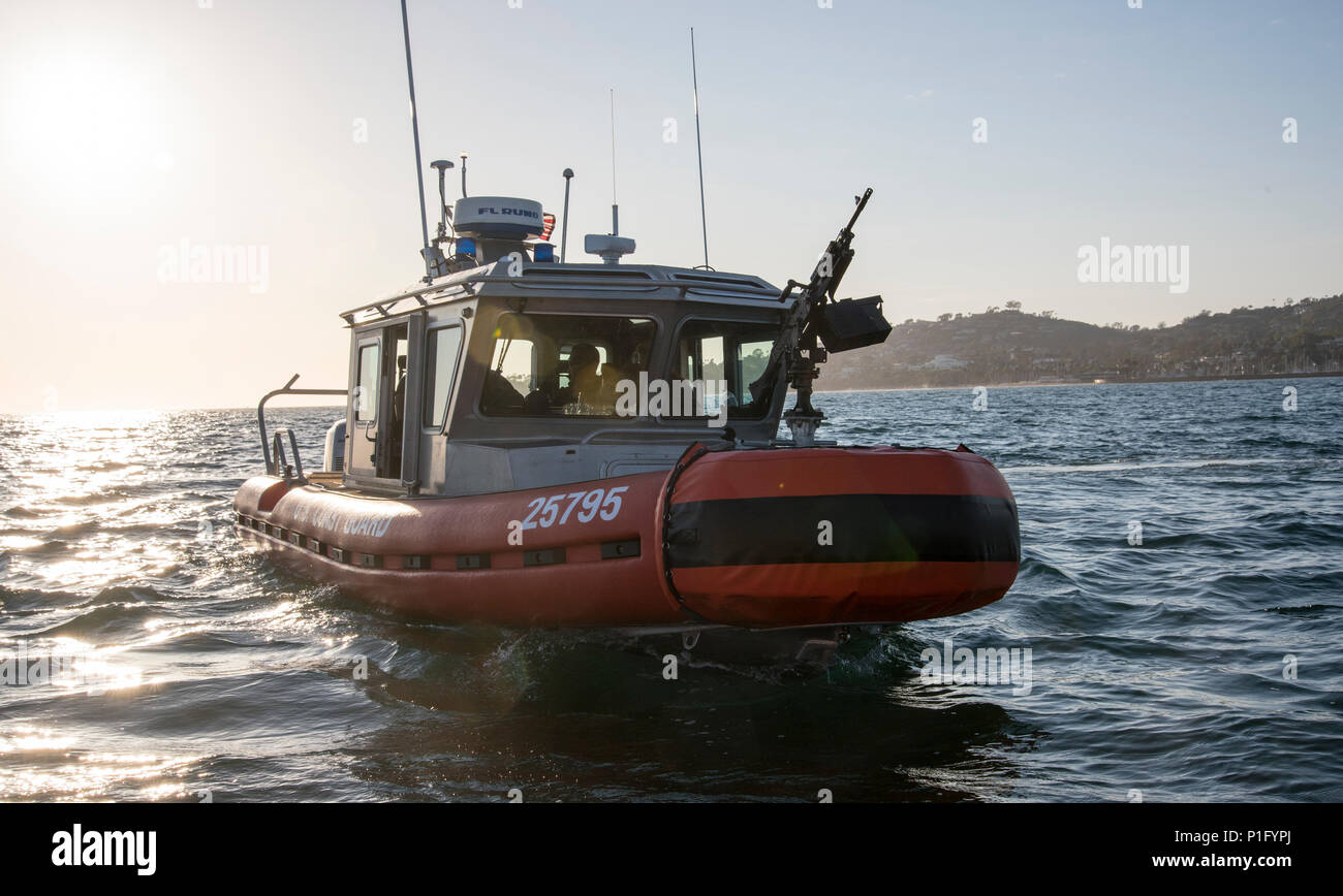 Coast Guard Maritime Safety and Security Team Los Angeles conducts ...