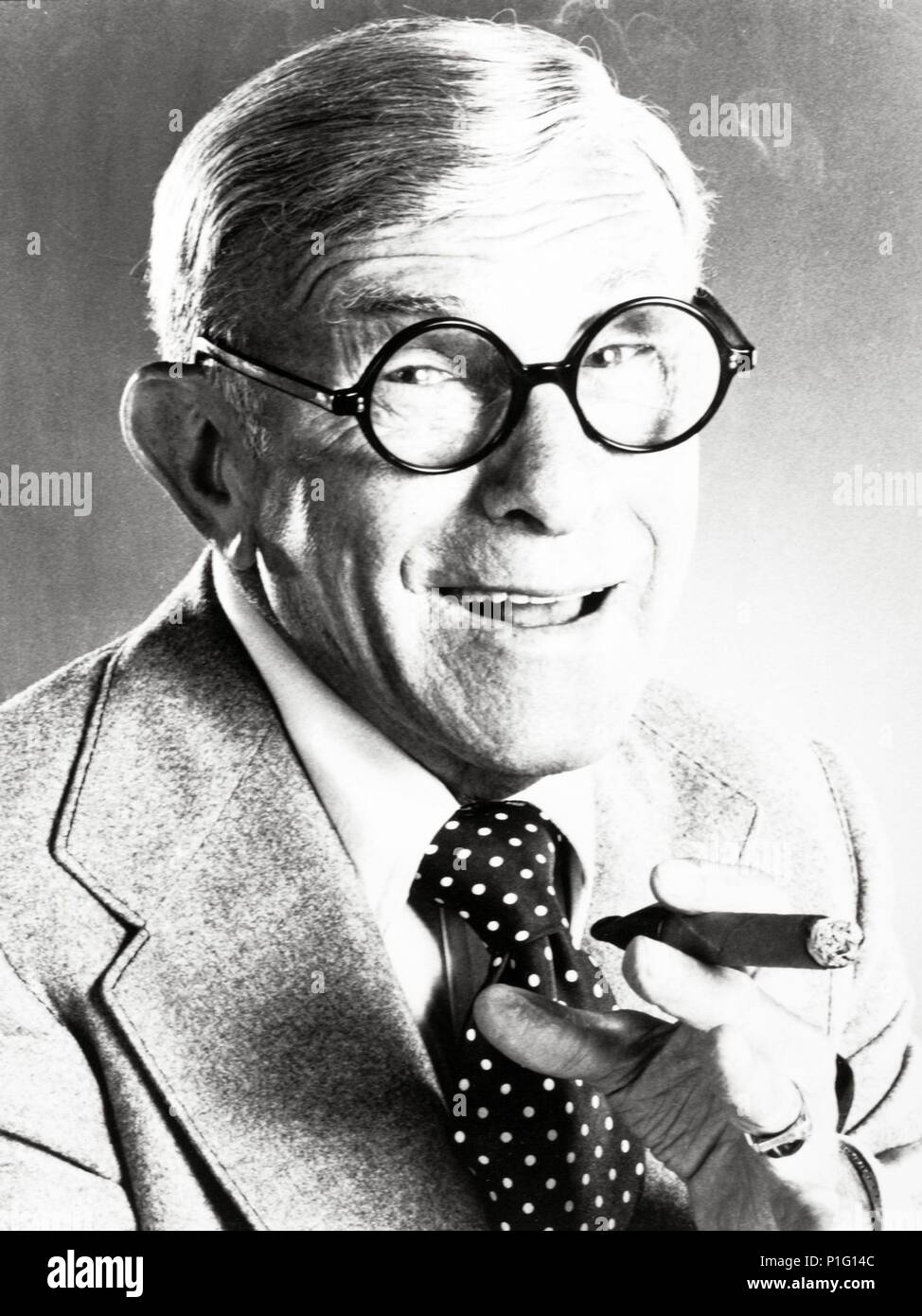 George burns hi-res stock photography and images - Alamy