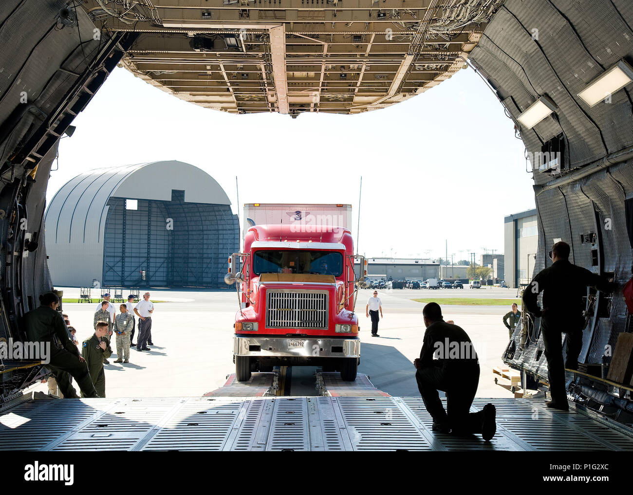 Domops airlift modular approach shoring hi-res stock photography and ...