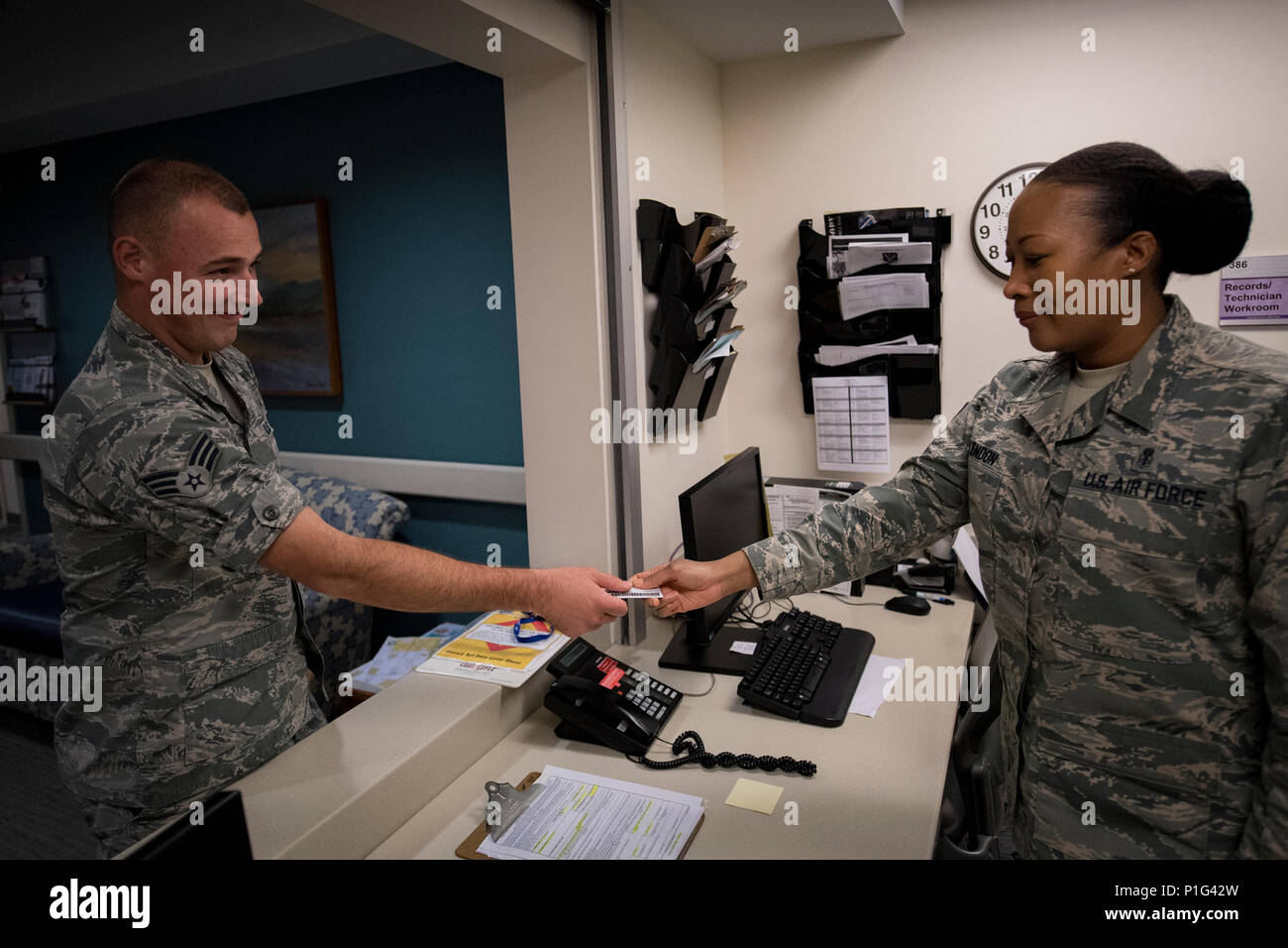 Radiology specialists hi-res stock photography and images - Alamy