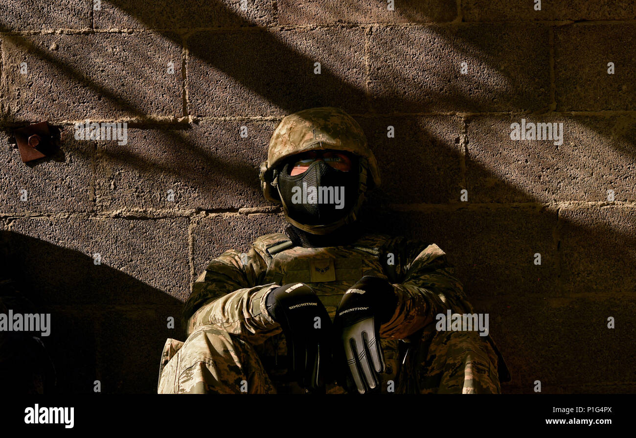 Training operation silver flag hi-res stock photography and images - Alamy