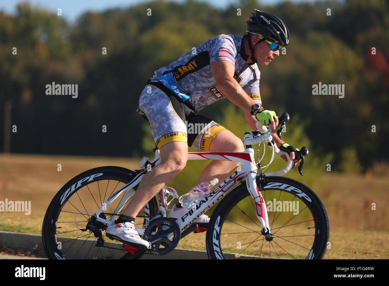 U.S. Army Lt. Col. Walter Castro, Fort Benning, Competes in the 30k ...