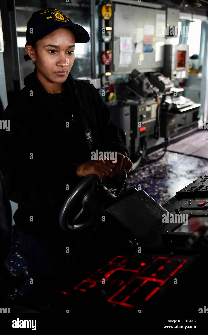 161031-N-FP878-018SOUDA BAY, GREECE (Oct. 31, 2016) Petty Officer 3rd ...