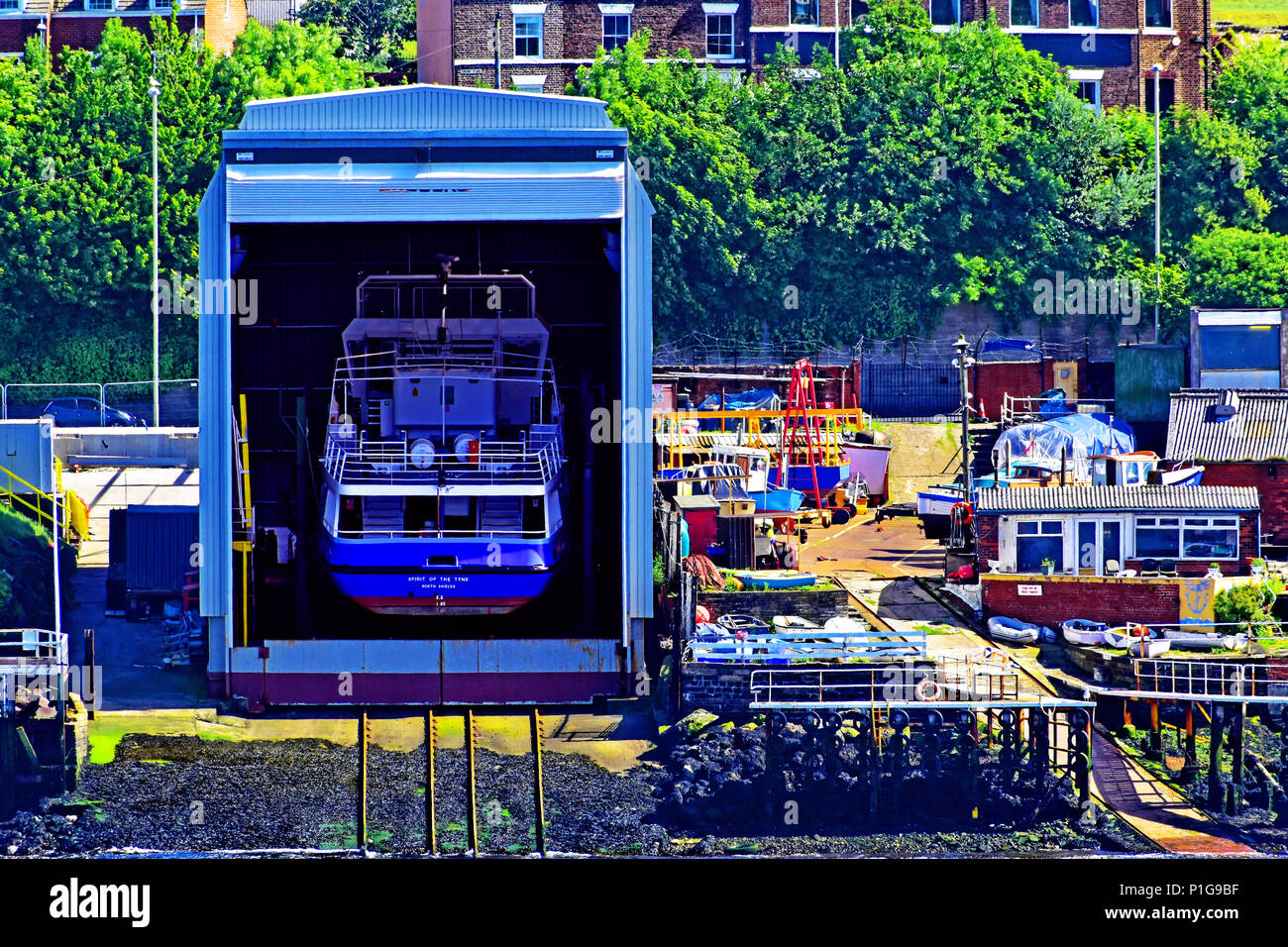 Small shipyard on river hi-res stock photography and images - Alamy