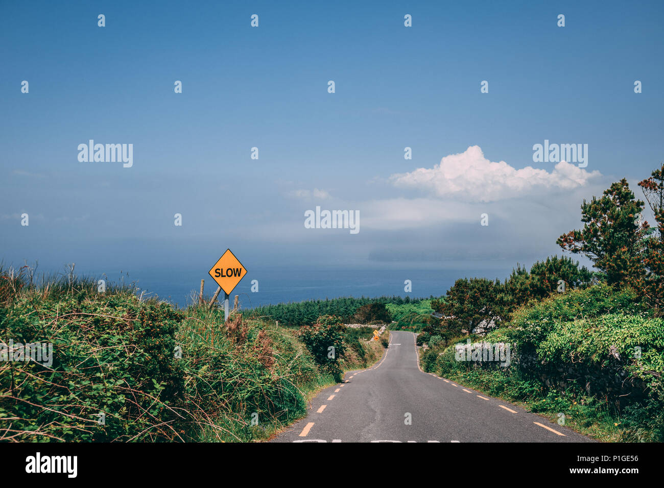 Dingle road sign hi-res stock photography and images - Alamy