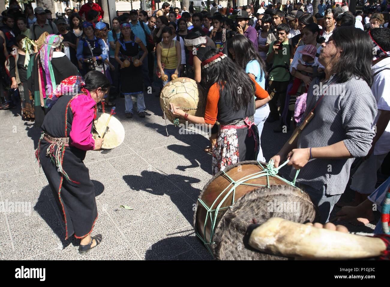 Danzas tradicionales hi-res stock photography and images - Alamy