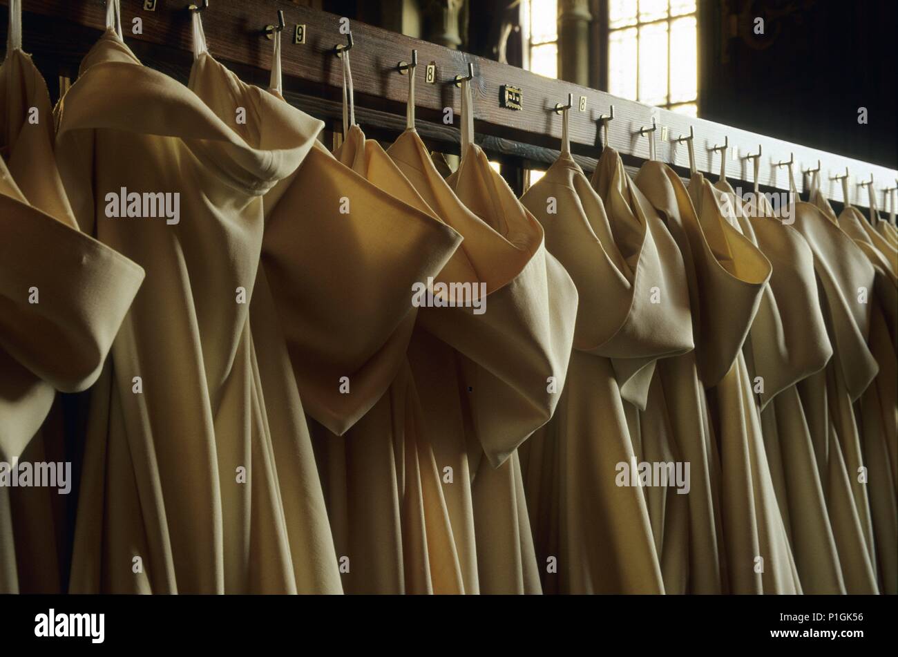 Bages: Montserrat, sacristía y hábitos de monjes Stock Photo - Alamy
