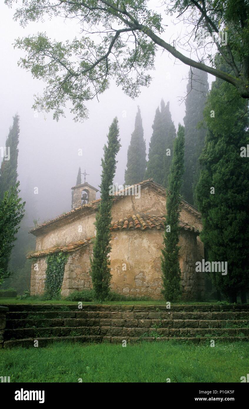 Bages: Montserrat, ermita en jardines interiores Stock Photo - Alamy