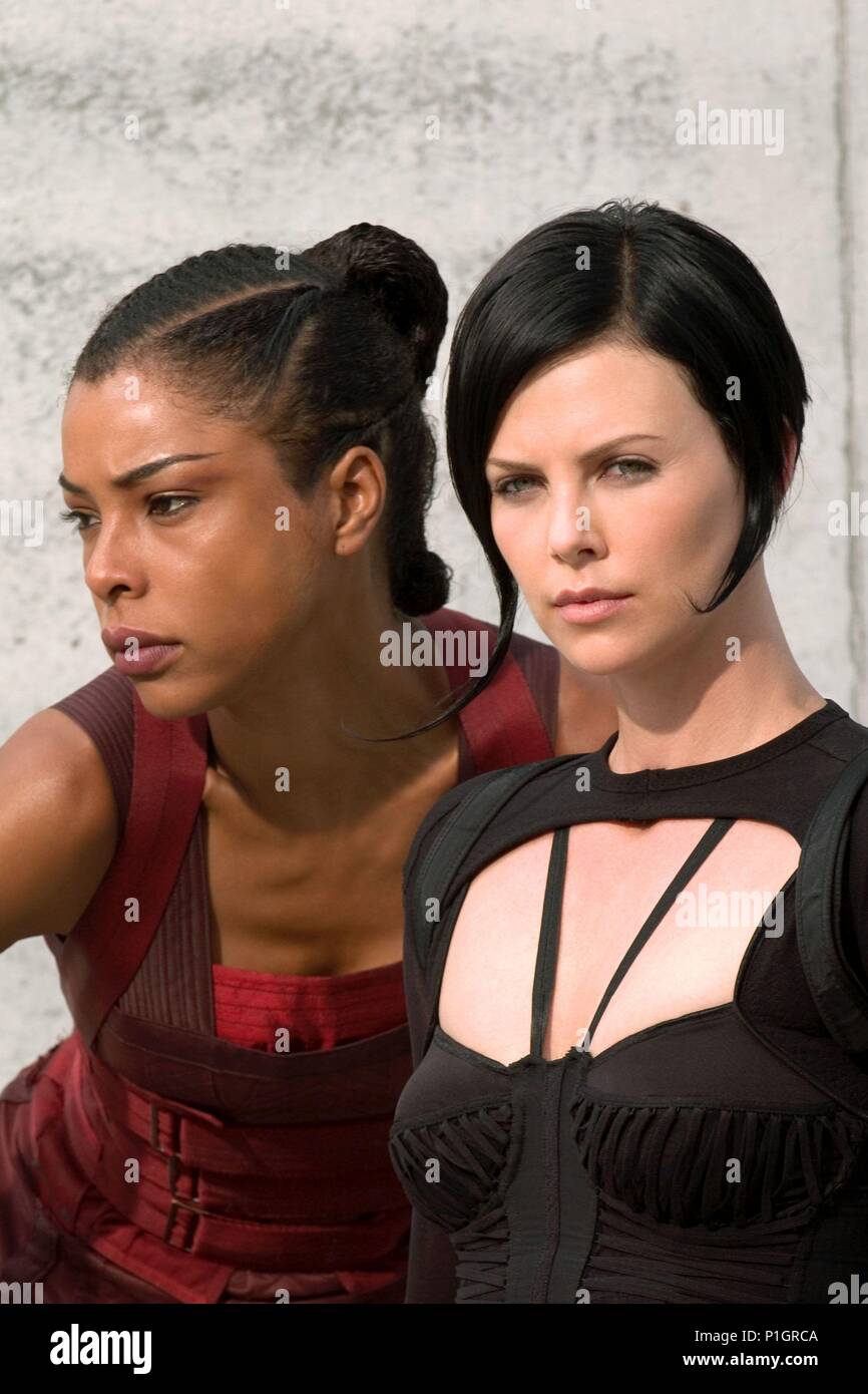 Scene sophie okonedo aeon flux hi-res stock photography and images - Alamy