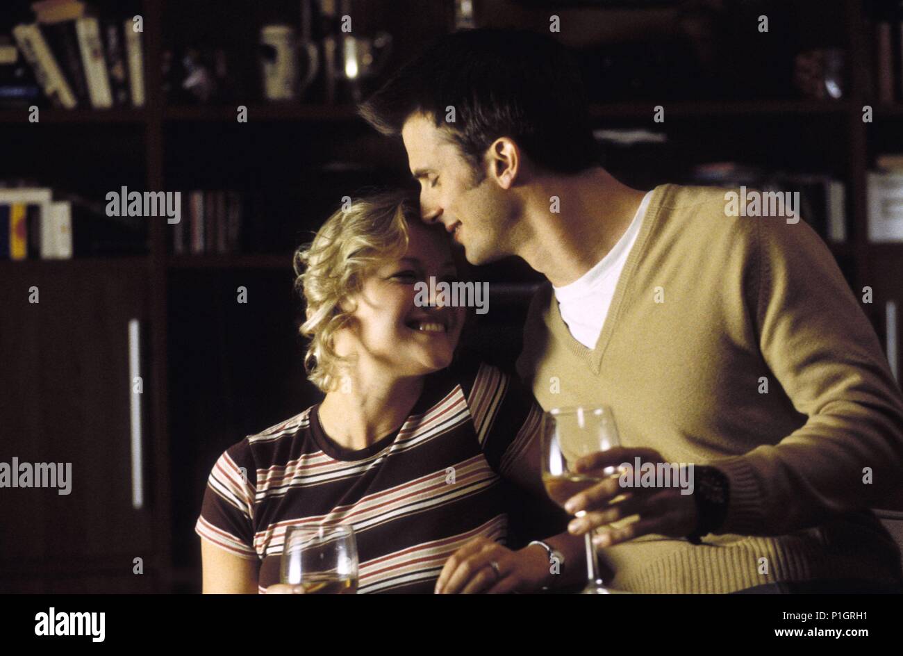 Original Film Title: THE SHAPE OF THINGS. English Title: THE SHAPE OF ...