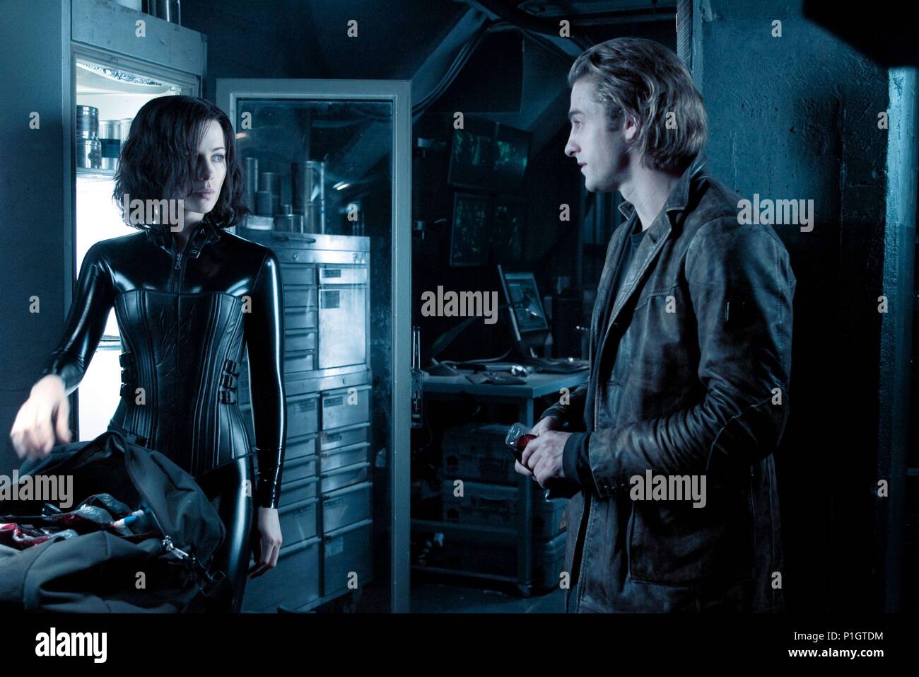 Original Film Title: UNDERWORLD: EVOLUTION. English Title: UNDERWORLD ...