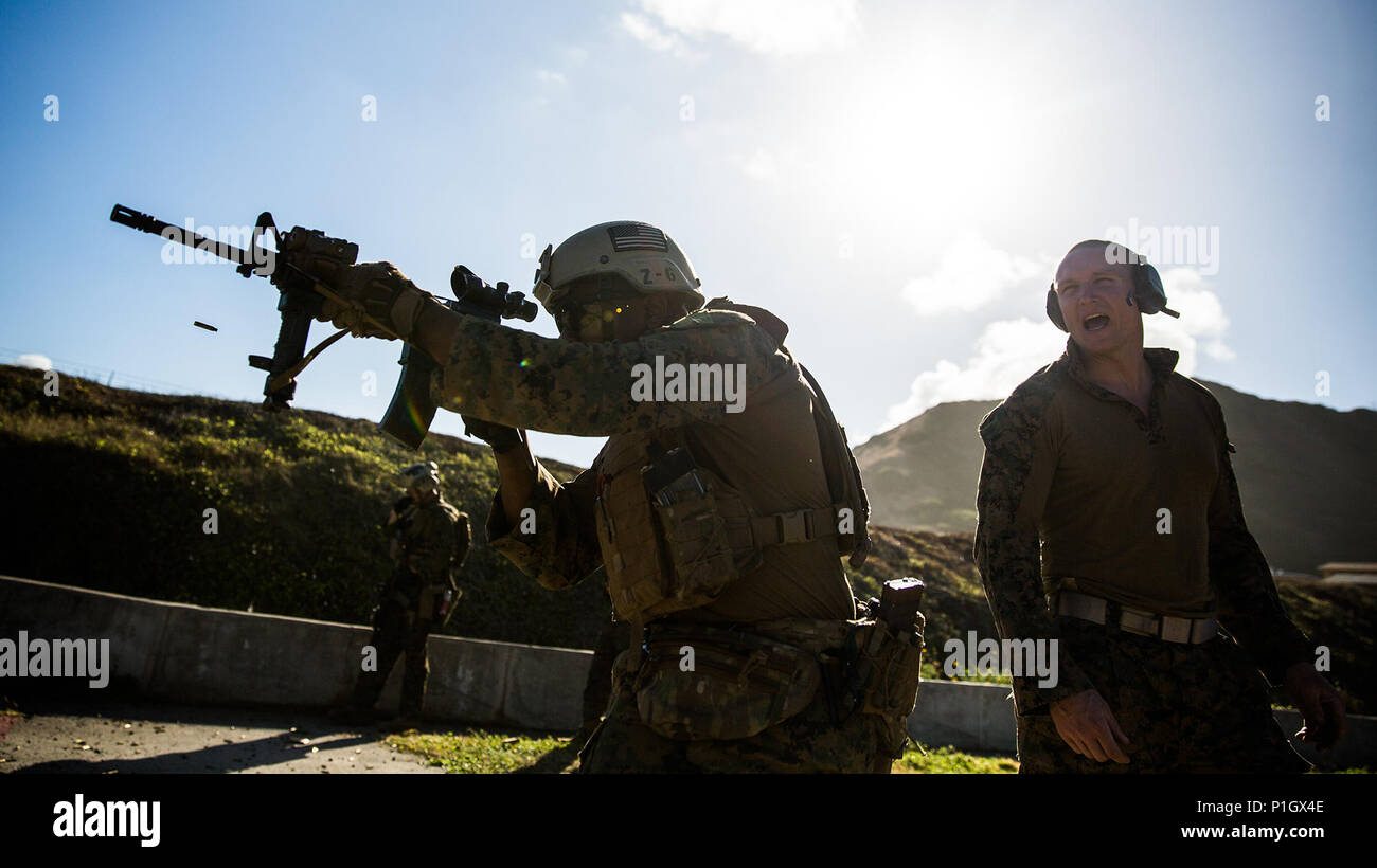 MARINE CORPS BASE HAWAII – KANEOHE BAY, Hawaii (October 16, 2016) – Pfc ...
