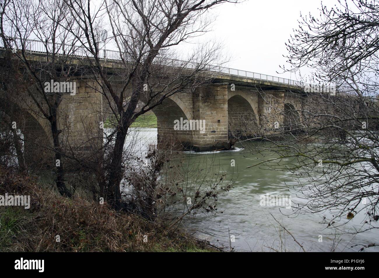 SPAIN - Ribera Estellesa (district) - NAVARRA. Larraga; puente medieval ...