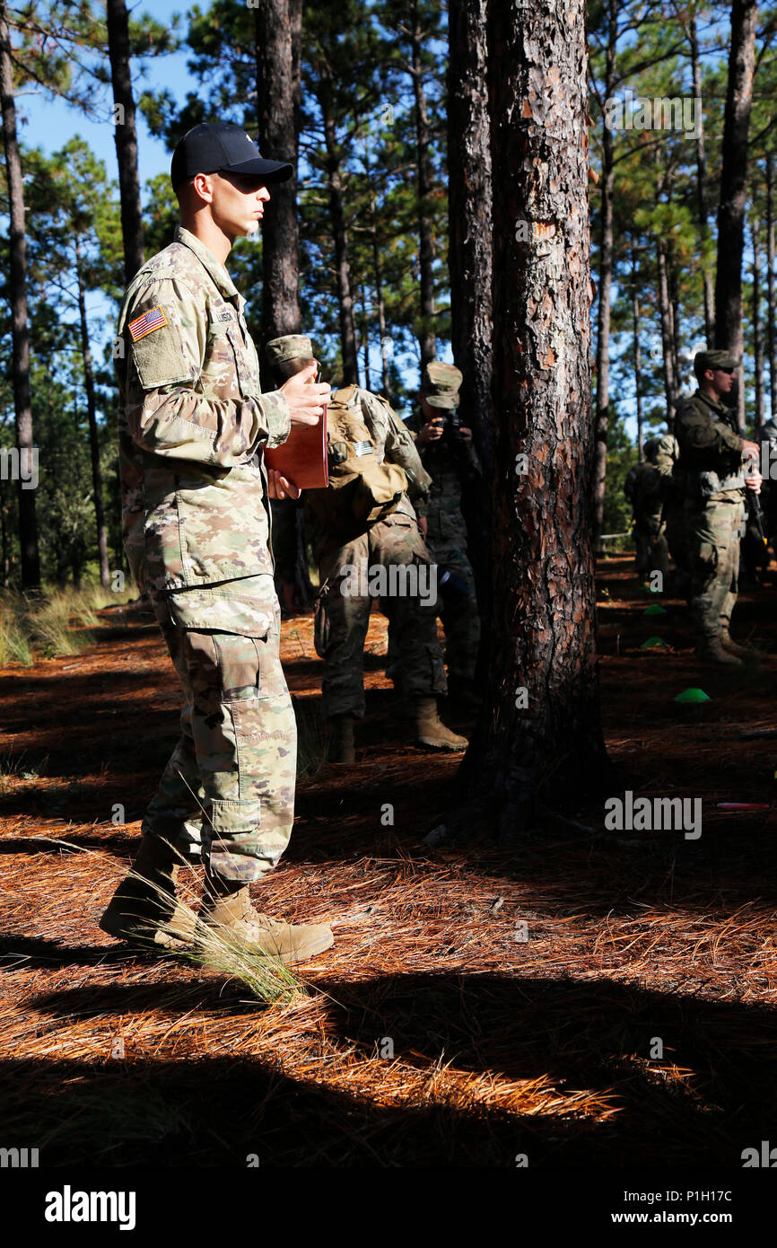 U.S. Army Officer briefs the Soldiers during the Expert Field Medical ...