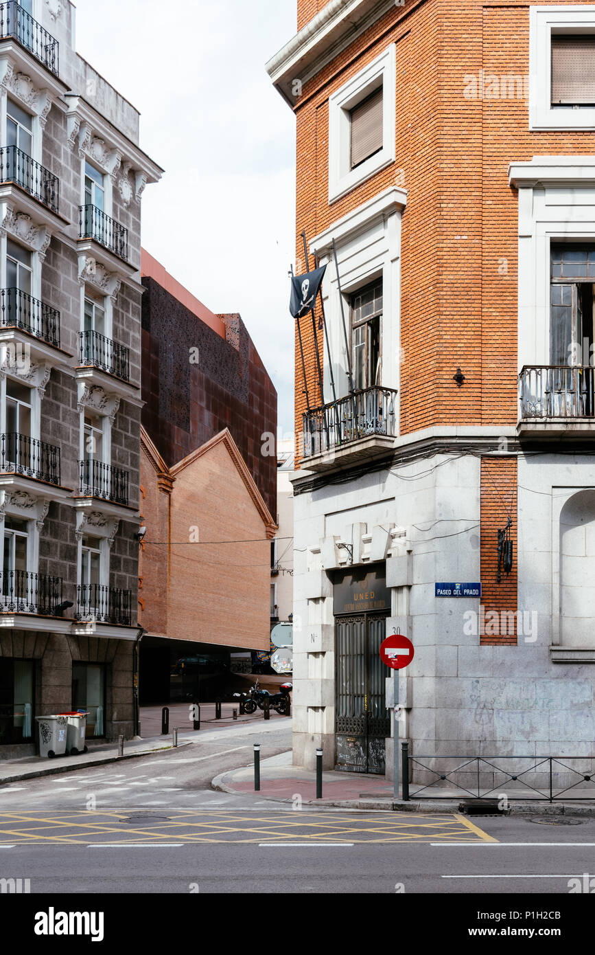 Squatted building hi-res stock photography and images - Alamy