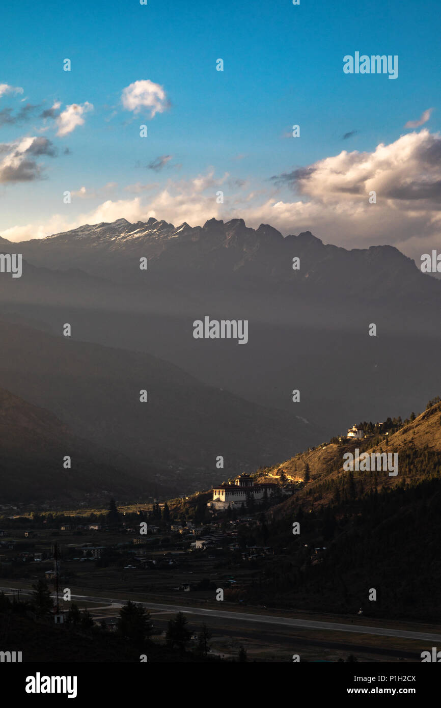 Bhutan landscape sunset hi-res stock photography and images - Alamy