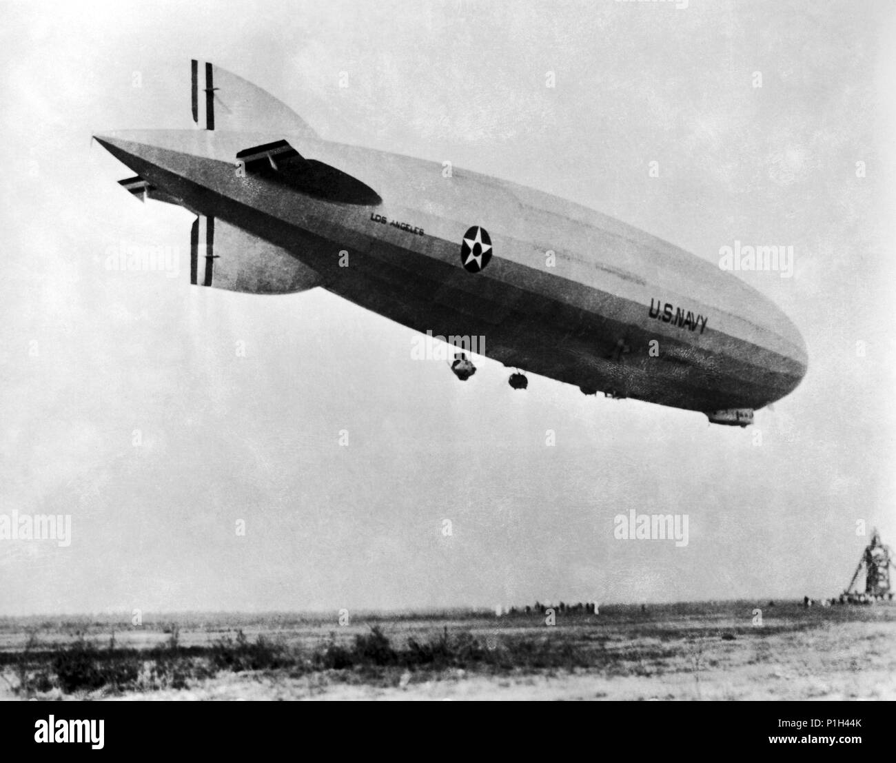 Original Film Title: DIRIGIBLE. English Title: DIRIGIBLE. Film Director: FRANK CAPRA. Year: 1931 ...