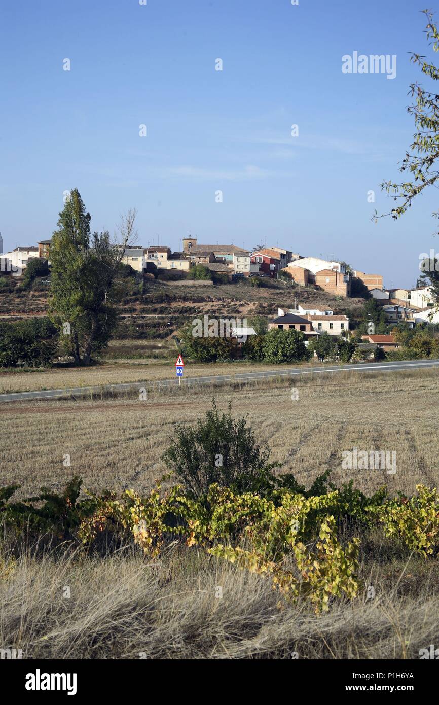 SPAIN - LA RIOJA - Rioja Alta (district). Tricio; vista del pueblo con ...