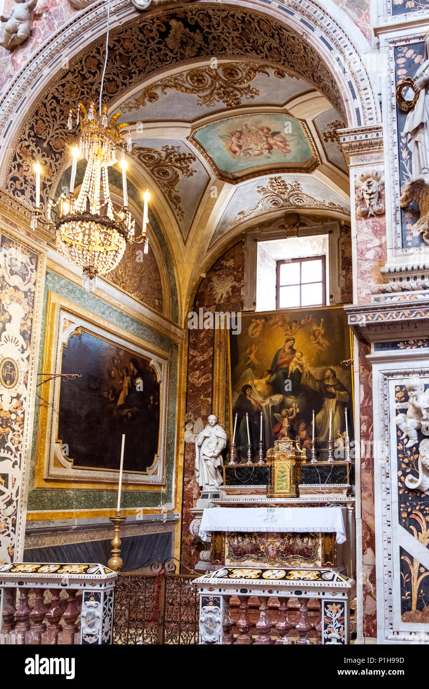 Baroque statue jesus christ in hi-res stock photography and images - Alamy